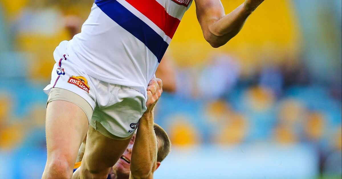 Addison moves to the Giants