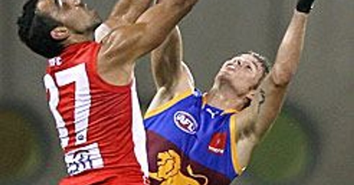 Swans defeat Lions by 17 points