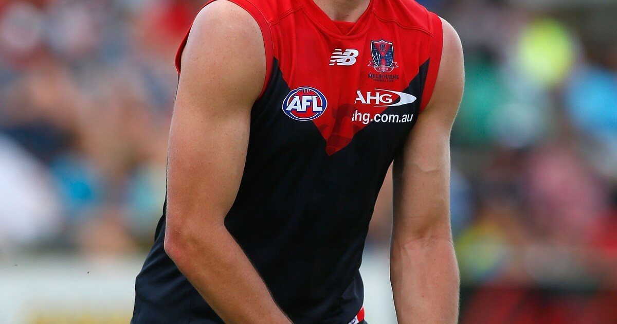 Back injury puts Hogan on hold