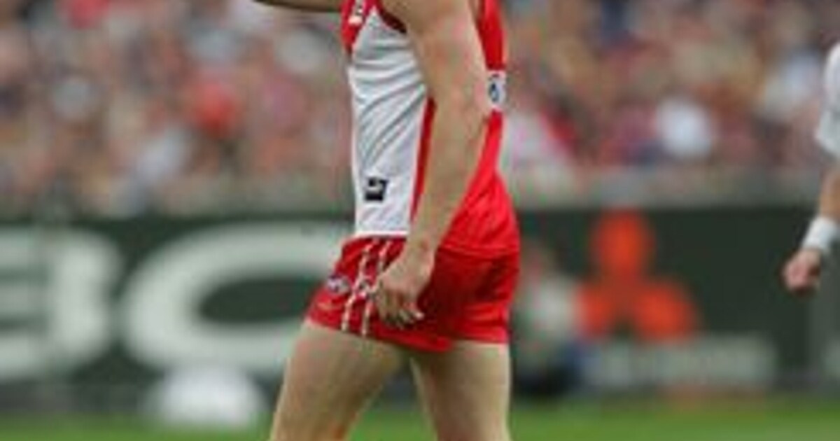 Vote 1 Hall to win the AFL Army Award!