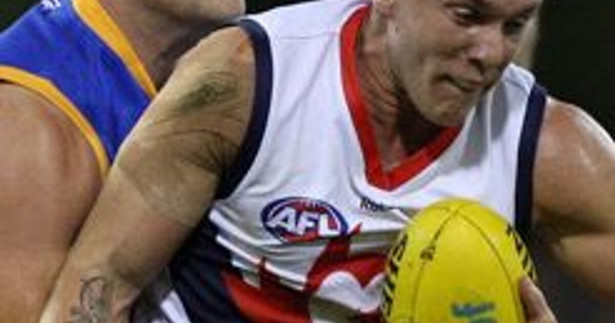 Final teams: Melb v BL