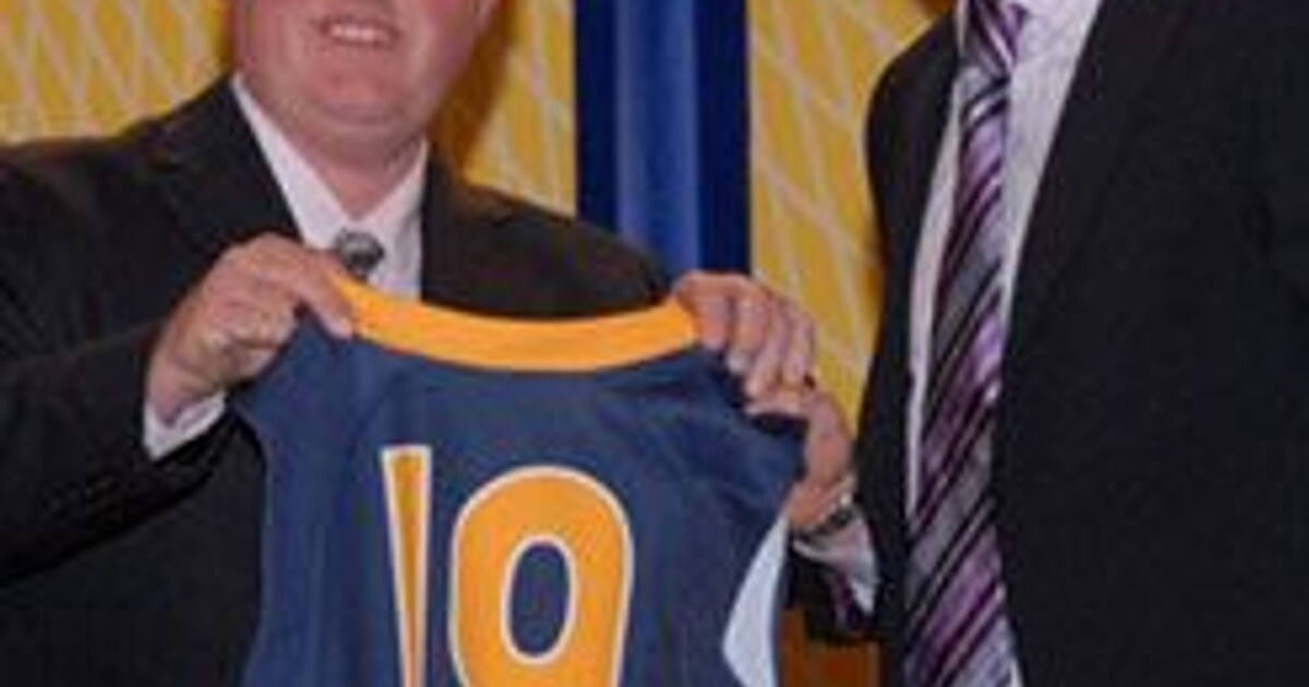 Crows call "19th man"