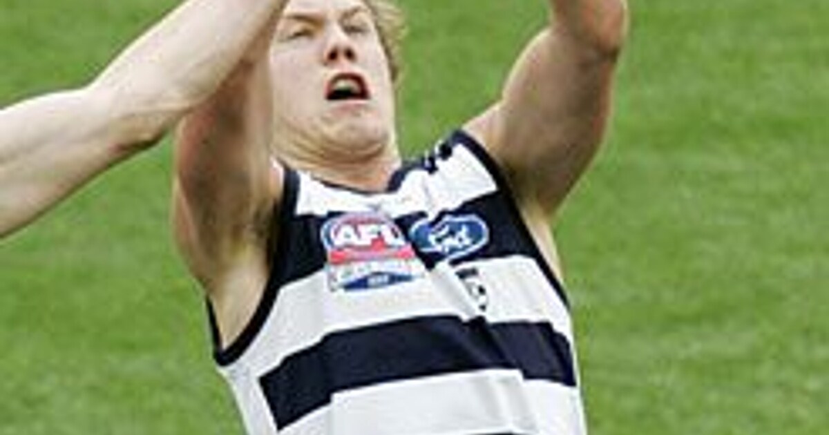 Nathan Ablett to stop playing football