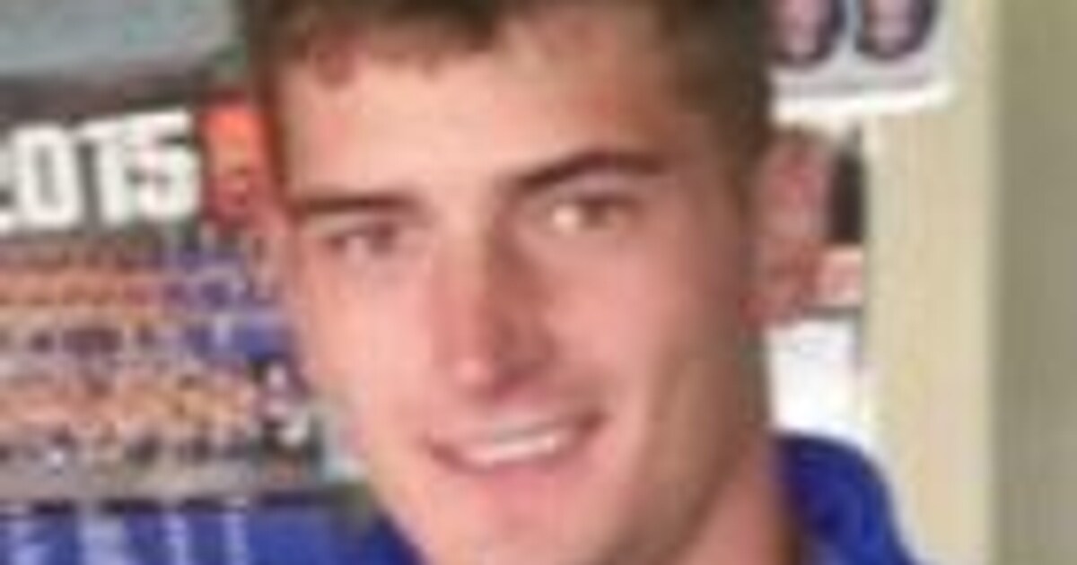 Spinal injury victim walks from hospital ward