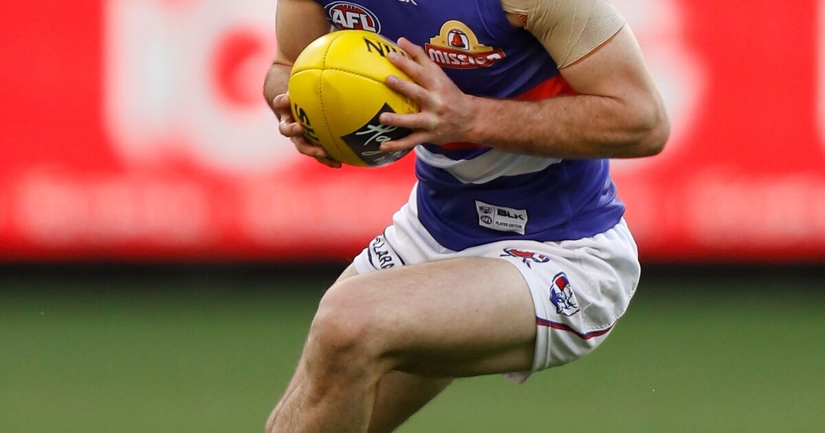 Trio in line to replace injured Dog Lin Jong