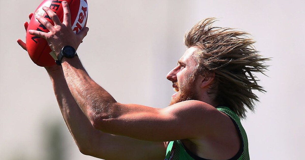 Heppell remains skipper as Dons trim leadership group