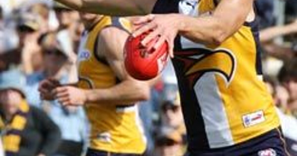 Knee puts Priddis out