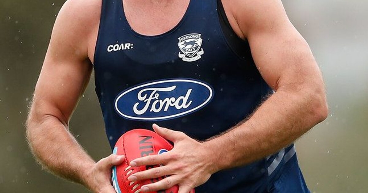 Hawkins back in full training for first time