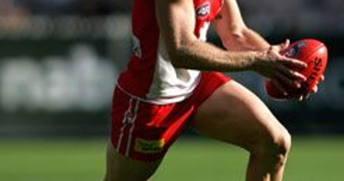 Mathews announces his retirement