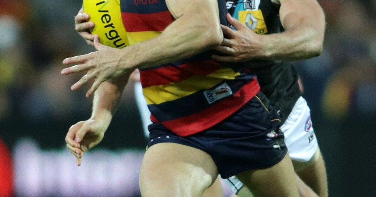 Veteran midfielder Scott Thompson ready to go for Crows