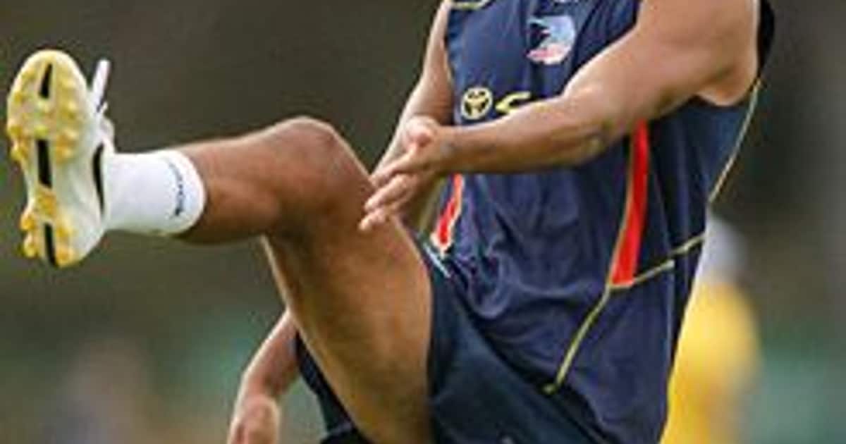 Armstrong to debut for Crows