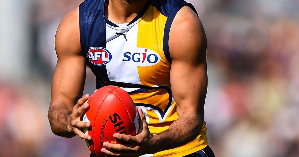 West Coast defender Bennell pens new deal