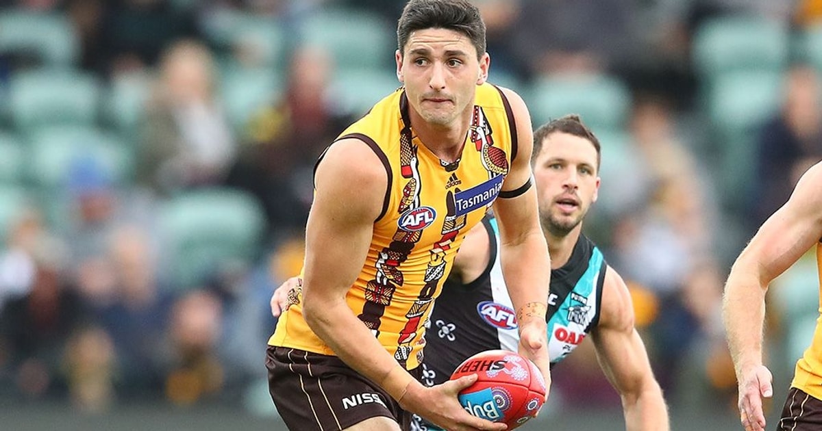 Blues make their Marc: Hawthorn ruckman joins Carlton