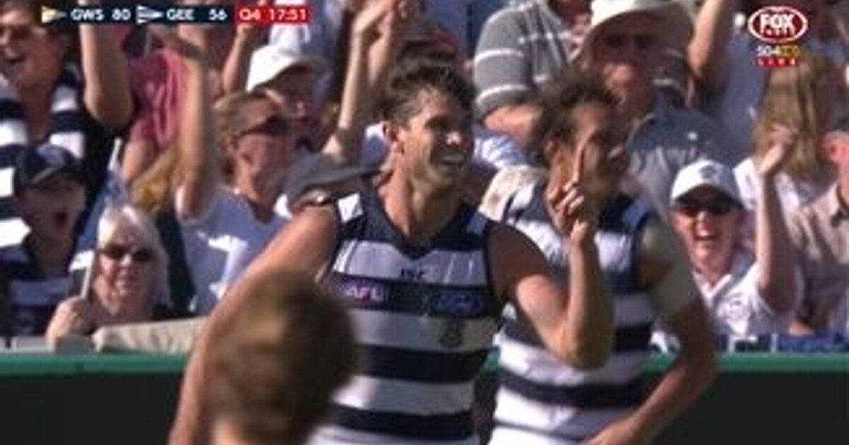 Hawkins' incredible toe-poke major