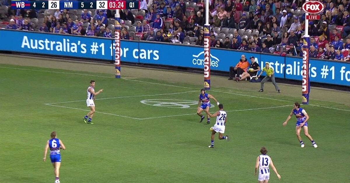 Thomas smothers, fakes and scores