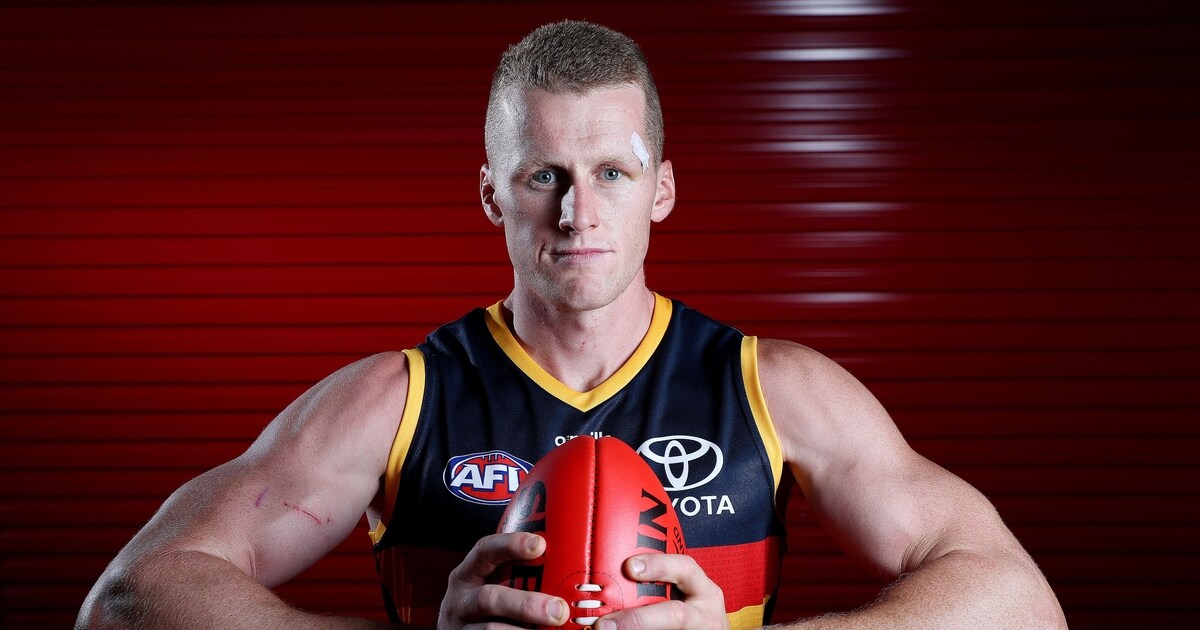 Crows lock in best and fairest winner on long-term deal