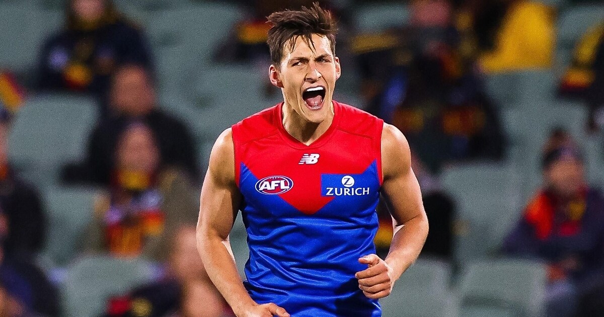 Casey Demons crush rebuilding North Melbourne Roos in Thursday night ...