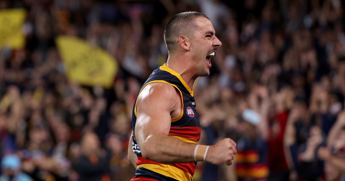 Tex the hero in upset of the season: Adelaide Crows end Melbourne ...