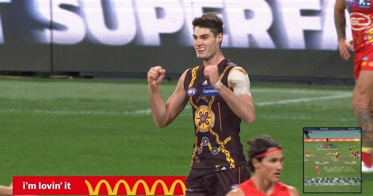 Hawks ruckman kicks his first AFL goal
