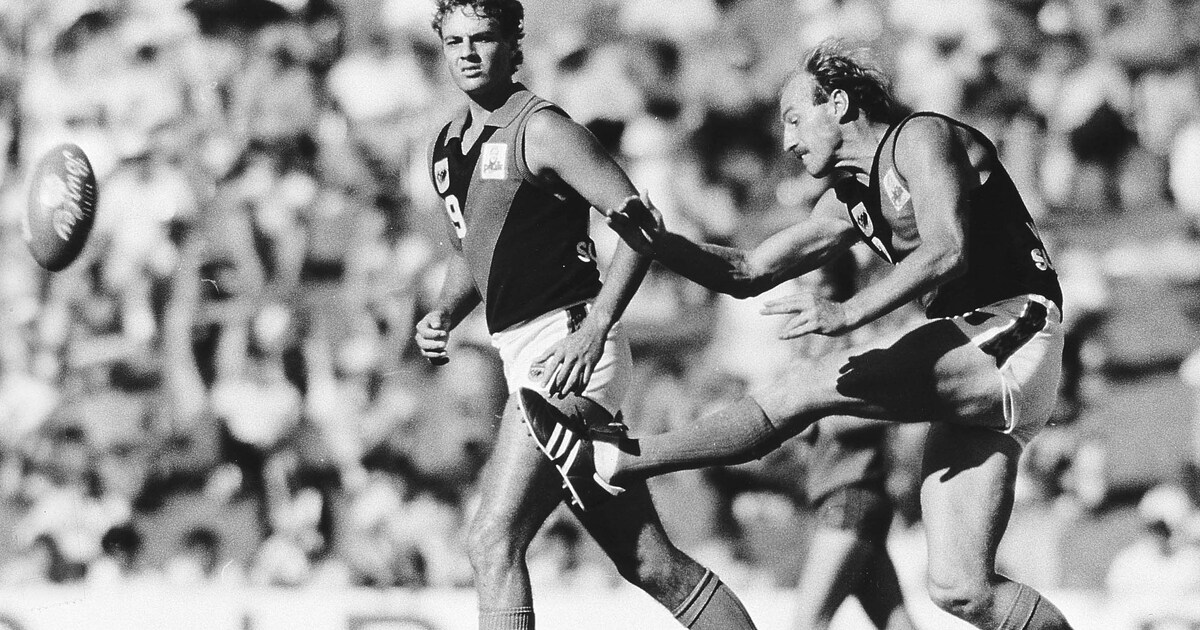 Robert Wiley inducted into the AFL Hall of Fame