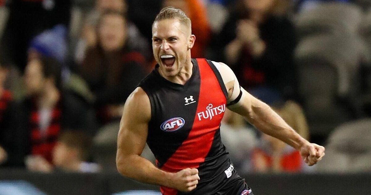 Done at the Dons: No new contract but Essendon veteran David Zaharakis ...