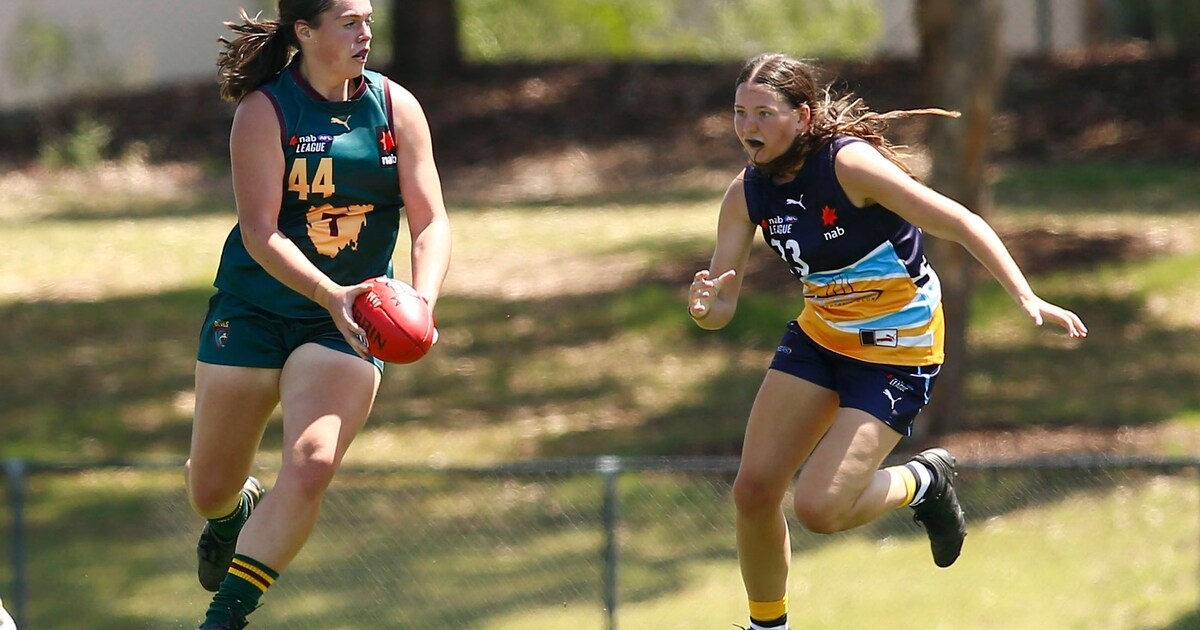 Devils cling to life after Pioneer feast