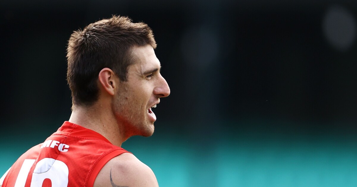 'Cautious approach' for Swans big man Sam Naismith after third reco