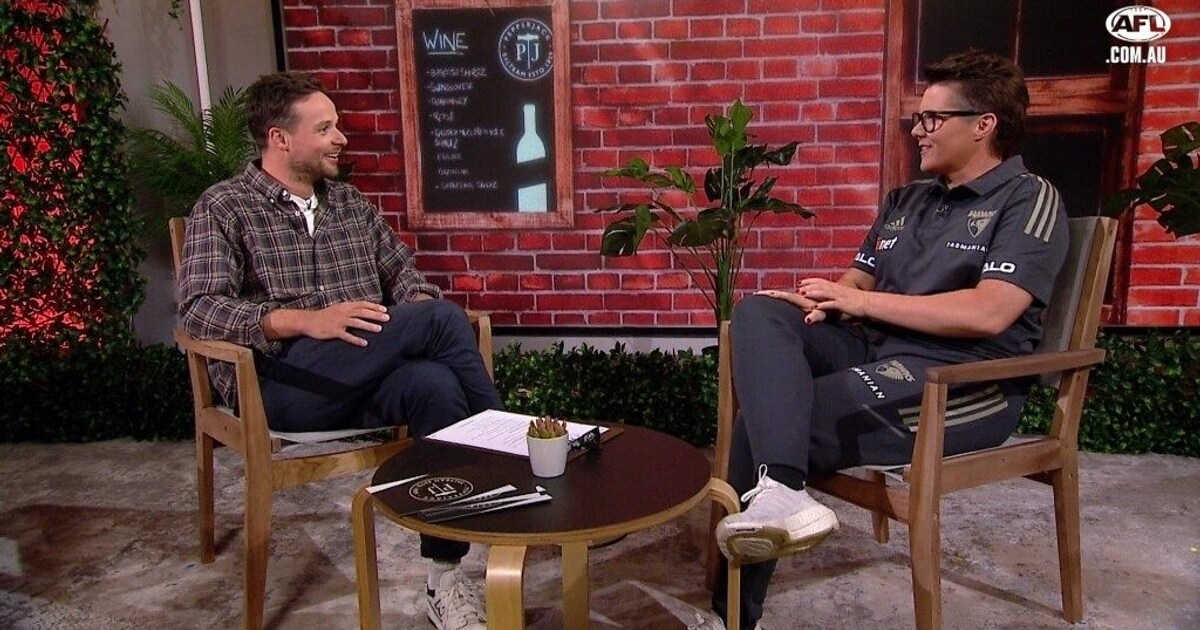 FRIDAY KNOCK OFFS: Bec Goddard on how Hawks lured her from police