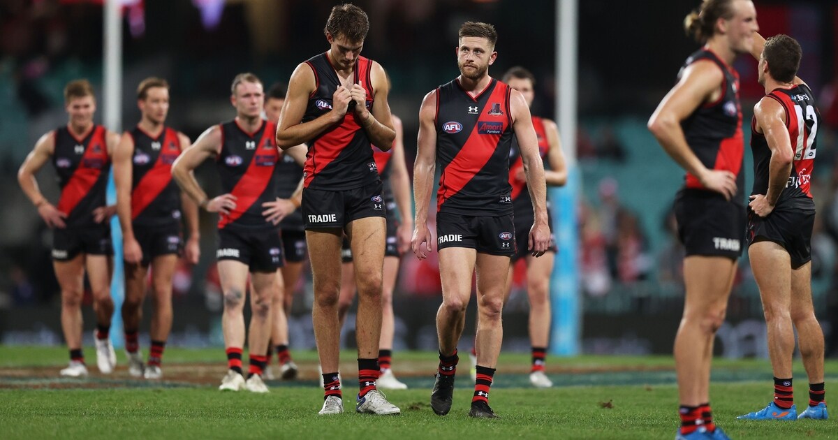 Michael Long hopes 'hurting' Bombers respond in Dreamtime