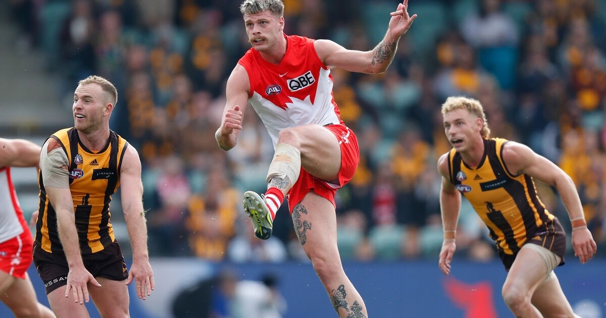 Sydney Swans ruckman Peter Ladhams cops four-match ban for VFL hit