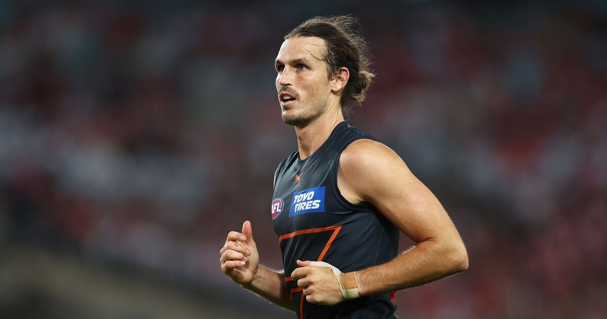 Another 'one more': GWS Giant Phil Davis going again to keep Buddy busy