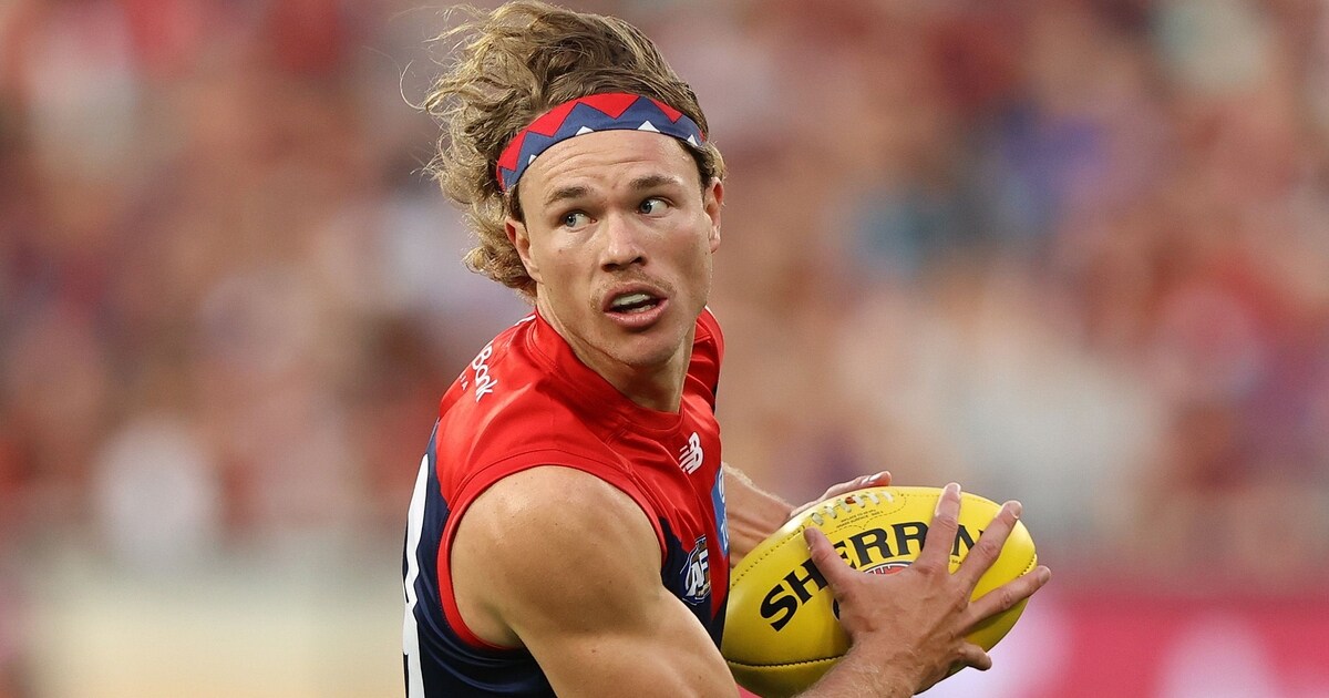 Melbourne Demon Jayden Hunt joins West Coast Eagles as unrestricted ...