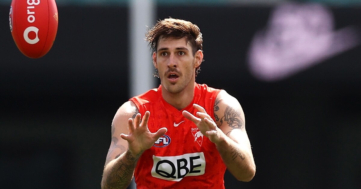 Sydney Swans delist luckless ruckman Sam Naismith, James Bell Ben Ronke