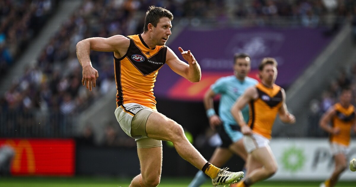 Three-time flag Hawthorn Hawk Liam Shiels set to reunite with Alastair ...