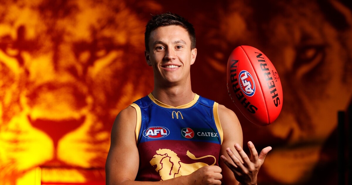 Turmoil to triumph: Silky midfielder Hugh McCluggage credits 'father ...