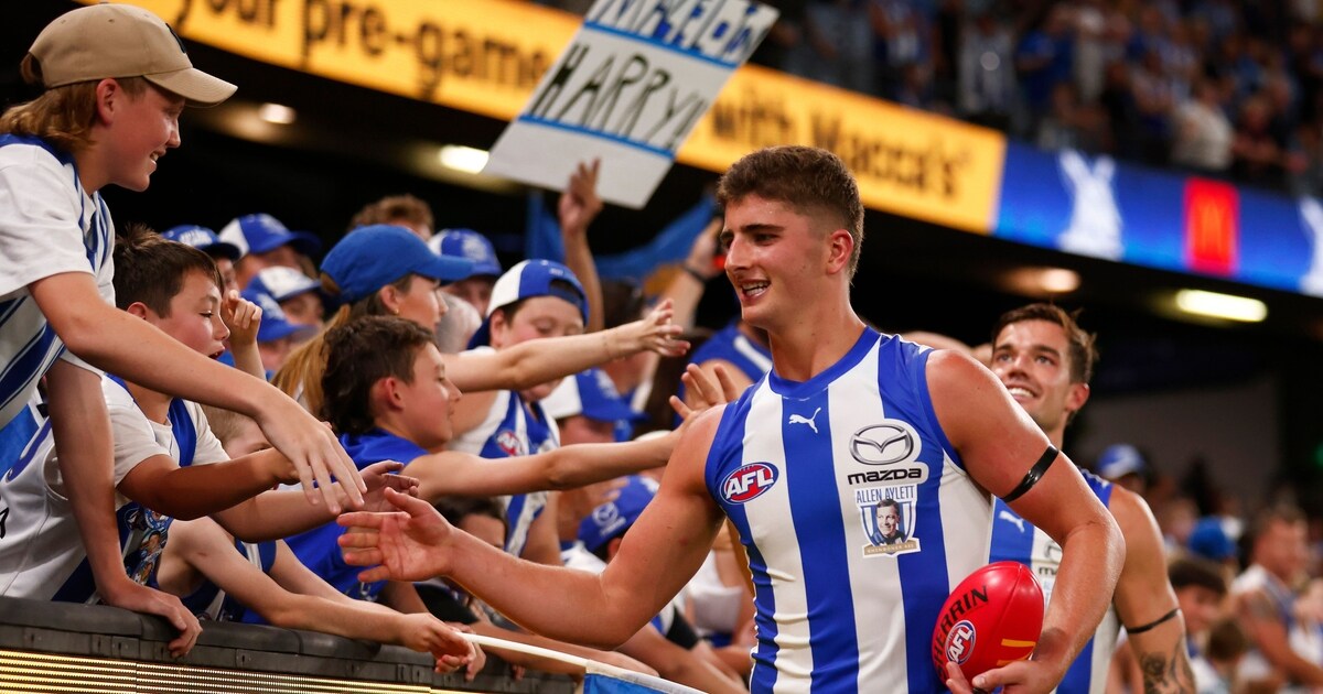 'We should celebrate our players': AFL clarifies national flag issue