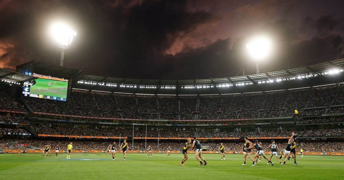'Play on': Blues give thumbs-up to under-fire MCG surface