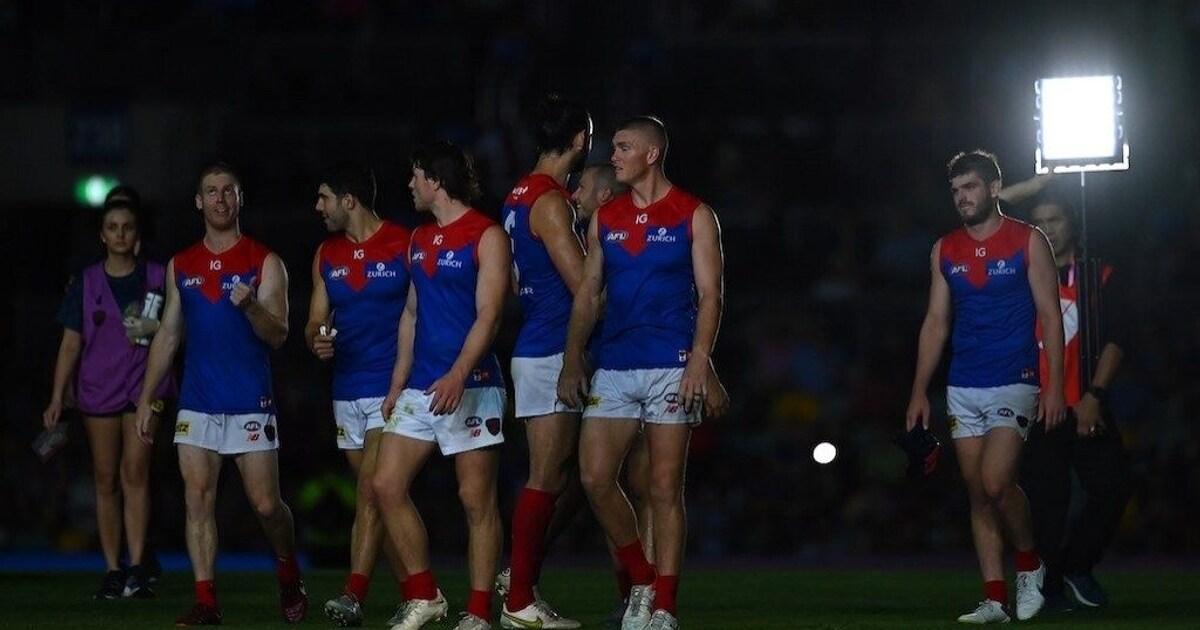 Stadium in shock as power outage rocks Gabba