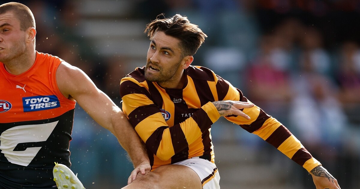 ''Horrible' injury hospitalises star Hawthorn Hawk Chad Wingard, GWS ...