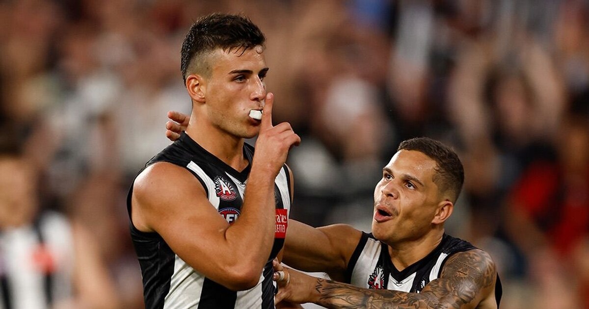 Comeback Collingwood Pies salute against Essendon in front of record ...