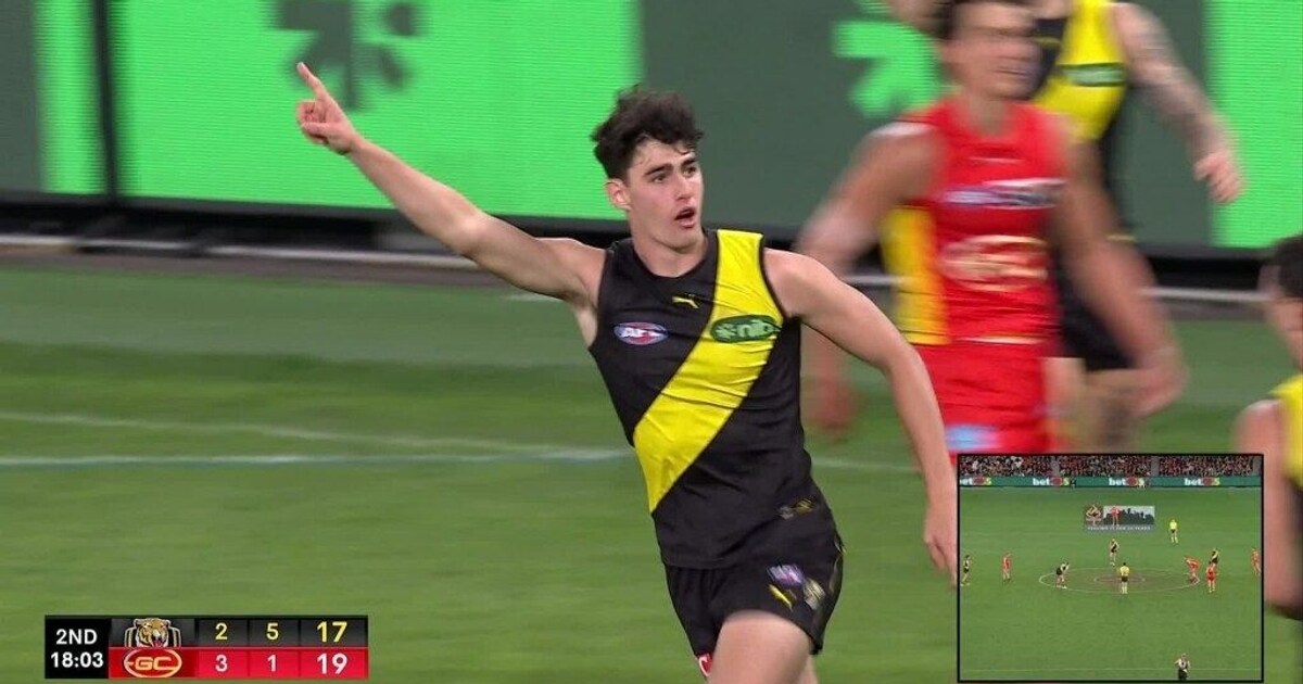 Ryan wows with running ruck special