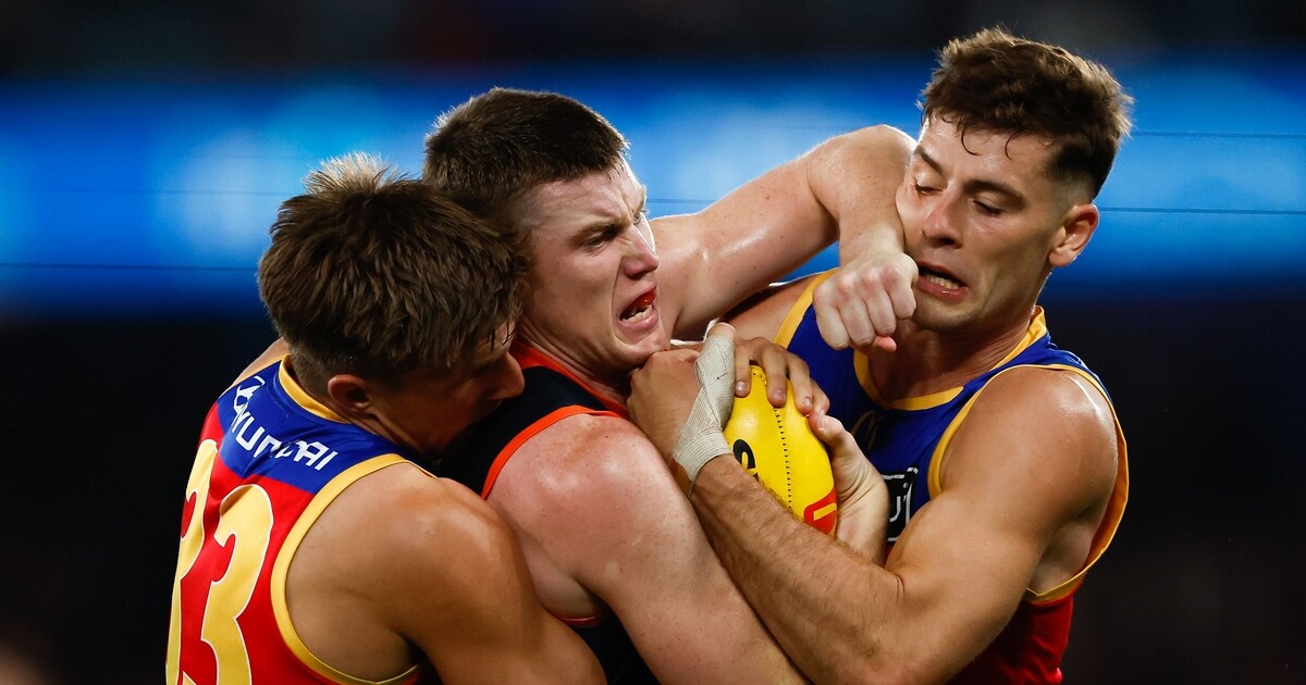 Slam Dunks: Gun recruit stars as Lions squeeze life out of Blues