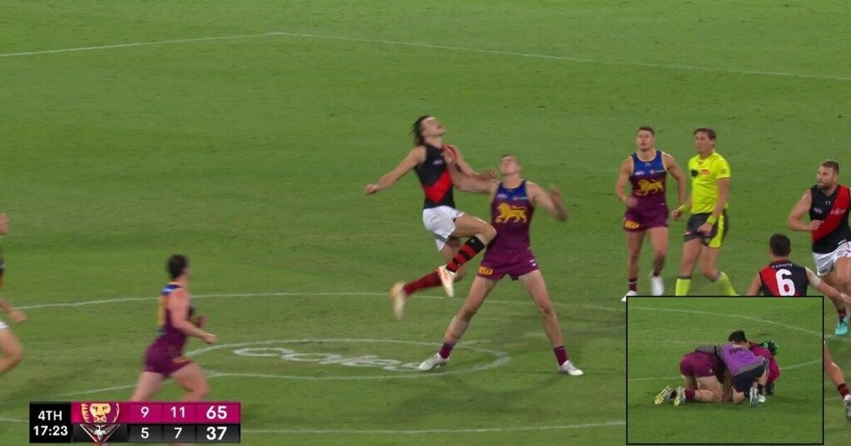 Big O drops down after copping brutal knee in ruck