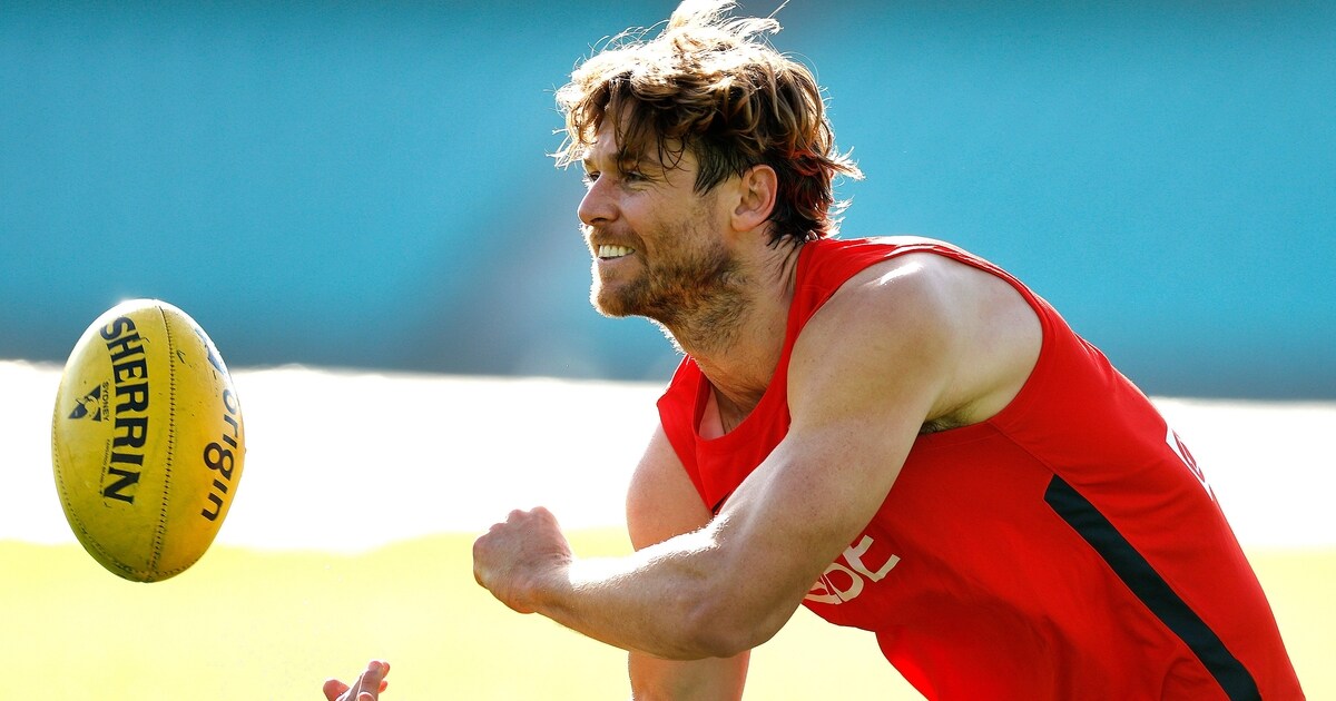 Sydney Swans to challenge Dane Rampe ban, Dustin Martin faces nervous wait