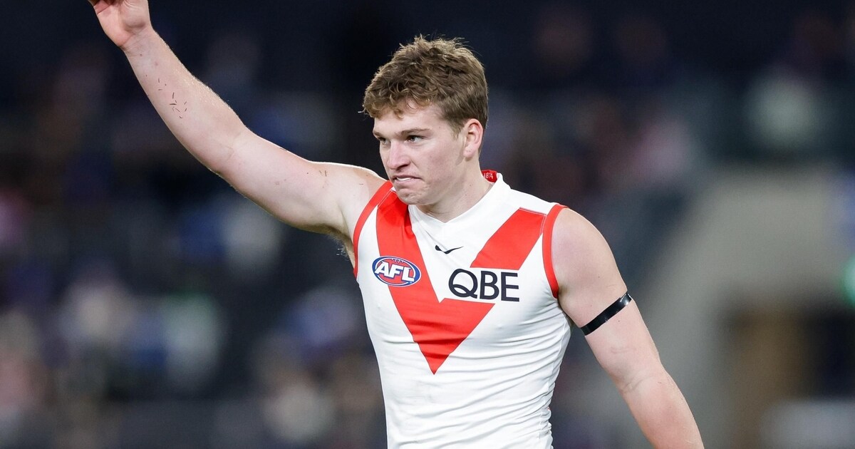 Strong Sydney Swan Angus Sheldrick powers way to Rising Star nod