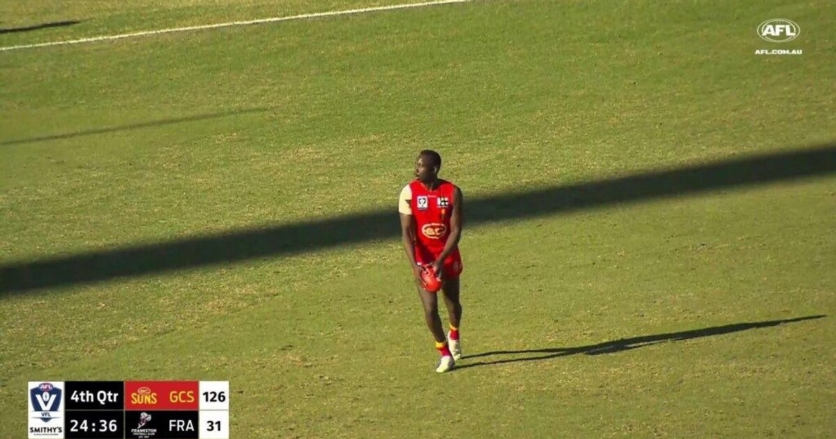 VFL Showreel, R16: Mabior Chol highlights