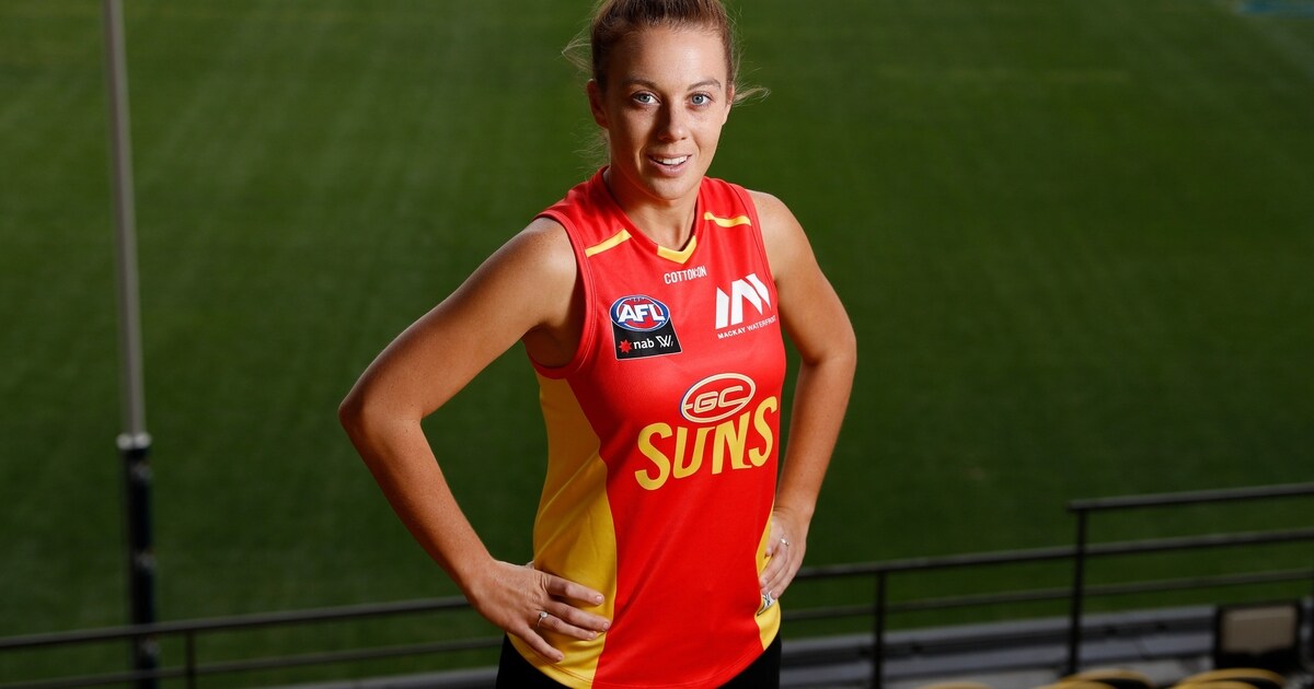 10 questions with … Sun Jamie Stanton