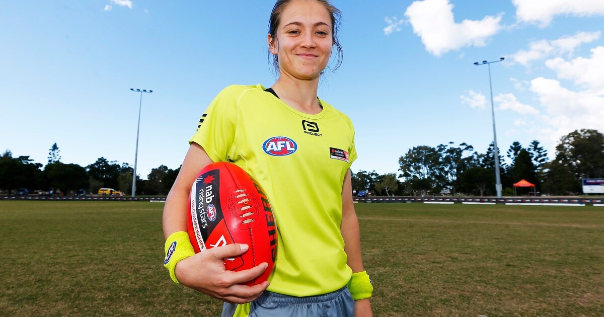 Female umpires make history in the WAFL
