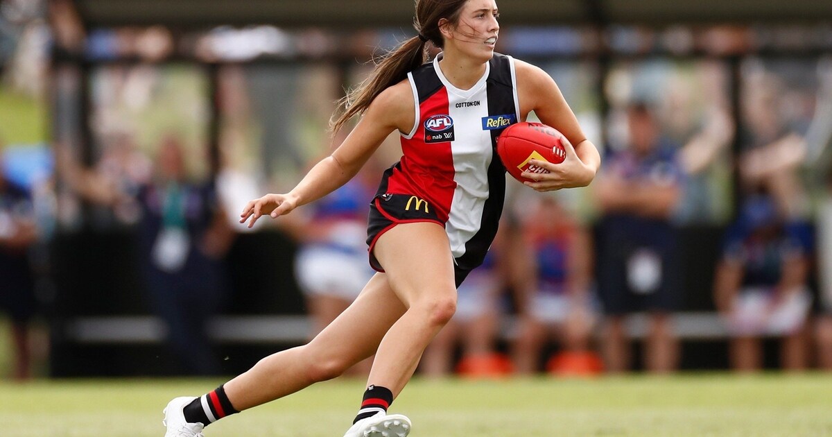 Sunday footy: Saints v Freo Dockers