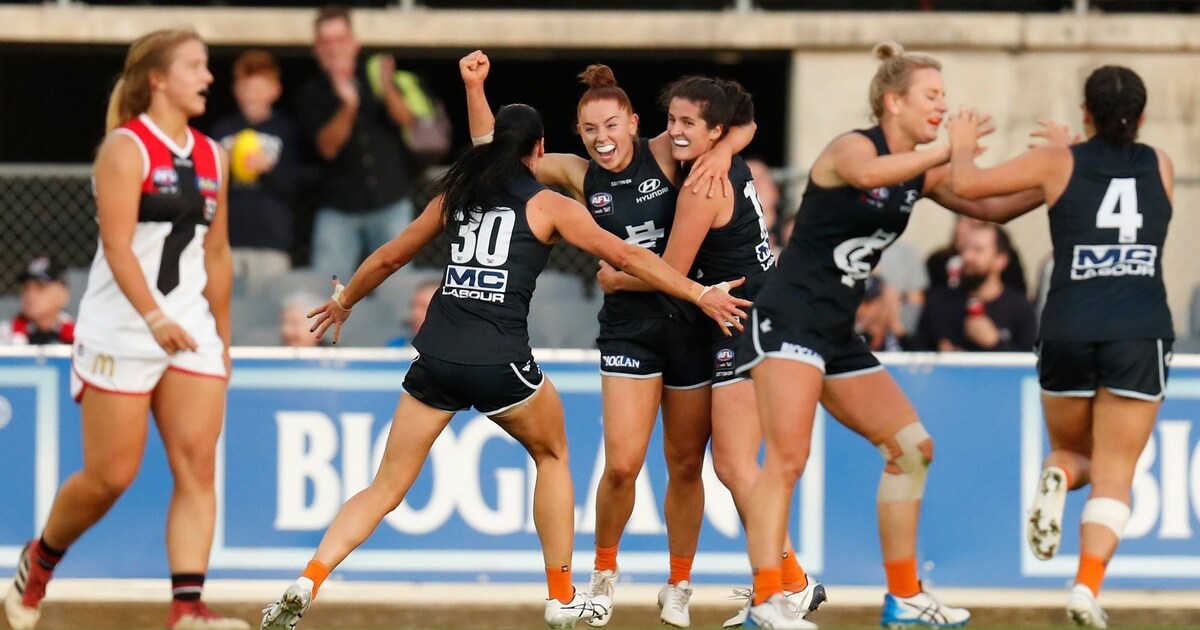 Blues train on song as Saints' finals hopes fade